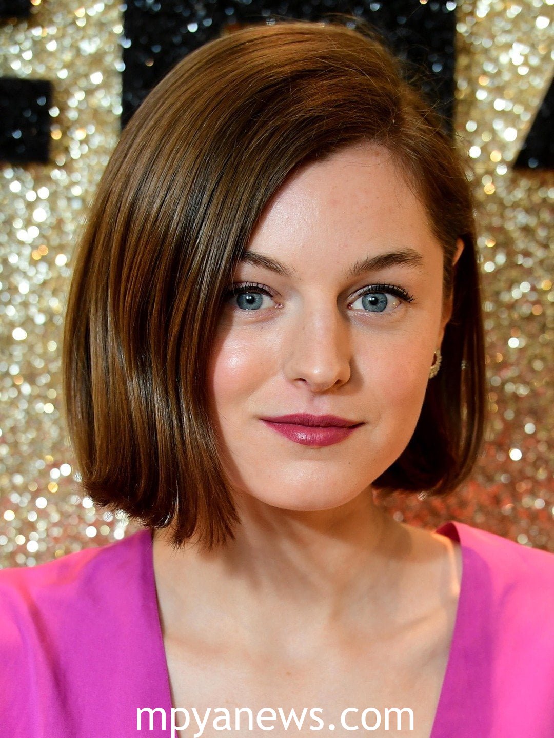 Emma Corrin: Bio, Net Worth And Partner 2024 - MPYA NEWS