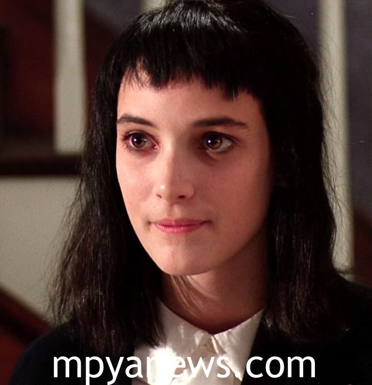 Lydia Deetz: Unraveling Her Bio And 7 Fascinating Facts - MPYA NEWS