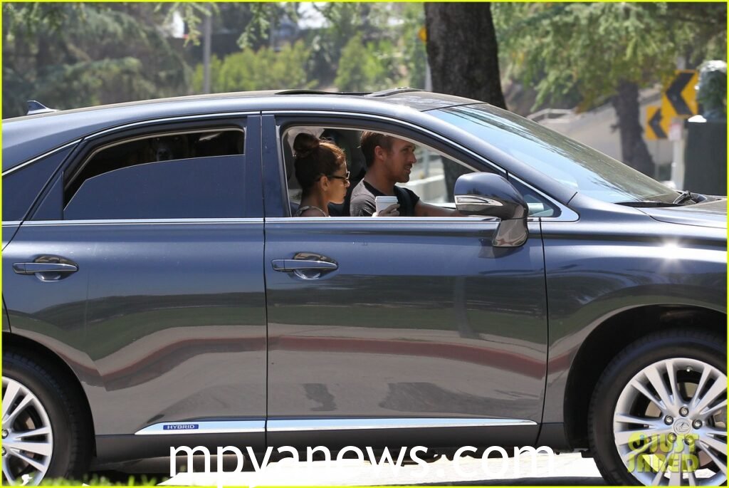 Ryan Gosling's Car Collection! Here Are Her 7 Coolest Cars - MPYA NEWS